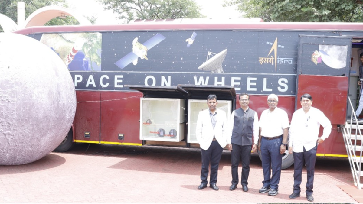 ‘Space on Wheels’ vehicle showcased India’s space missions - The Hindu